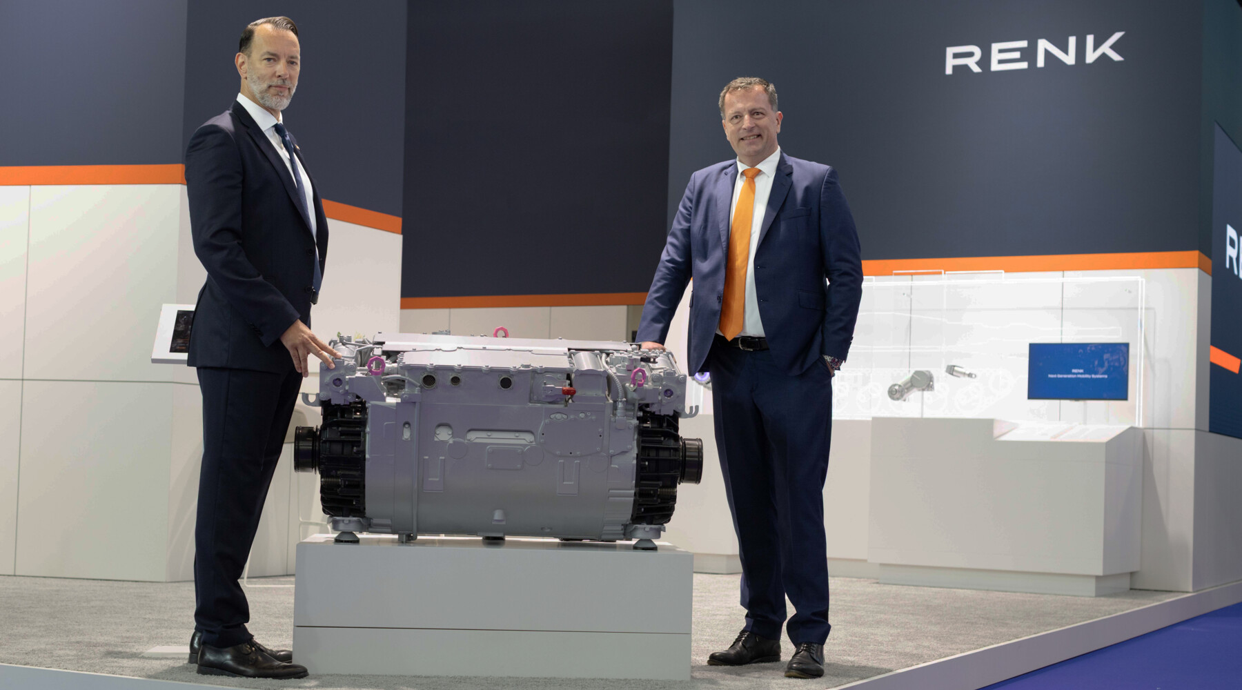 DSEI 2025: RENK presents new HSWL 076 transmission for modern light tracked vehicles - RENK